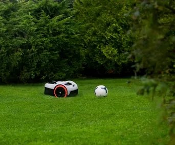 Bezdrátová autonomní robotická sekačka SEGWAY I105E 500m2