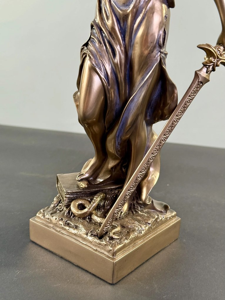 Soška Spravedlnosti – detailní dekorace 19 nebo 29 cm