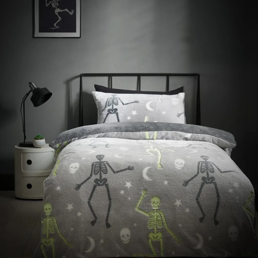 Šedé dětské povlečení se svítícím efektem na jednolůžko z mikroplyše 135x200 cm Halloween Skeleton – Catherine Lansfield