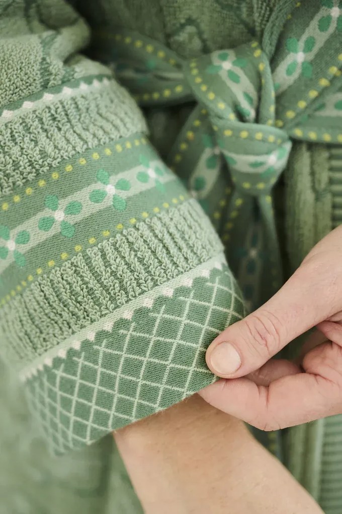 Pip Studio župan Jasmin Jacquard - zelený (Luxus a pohodlí ve stylovém županu s rafinovaným žakárovým květinovým vzorem)