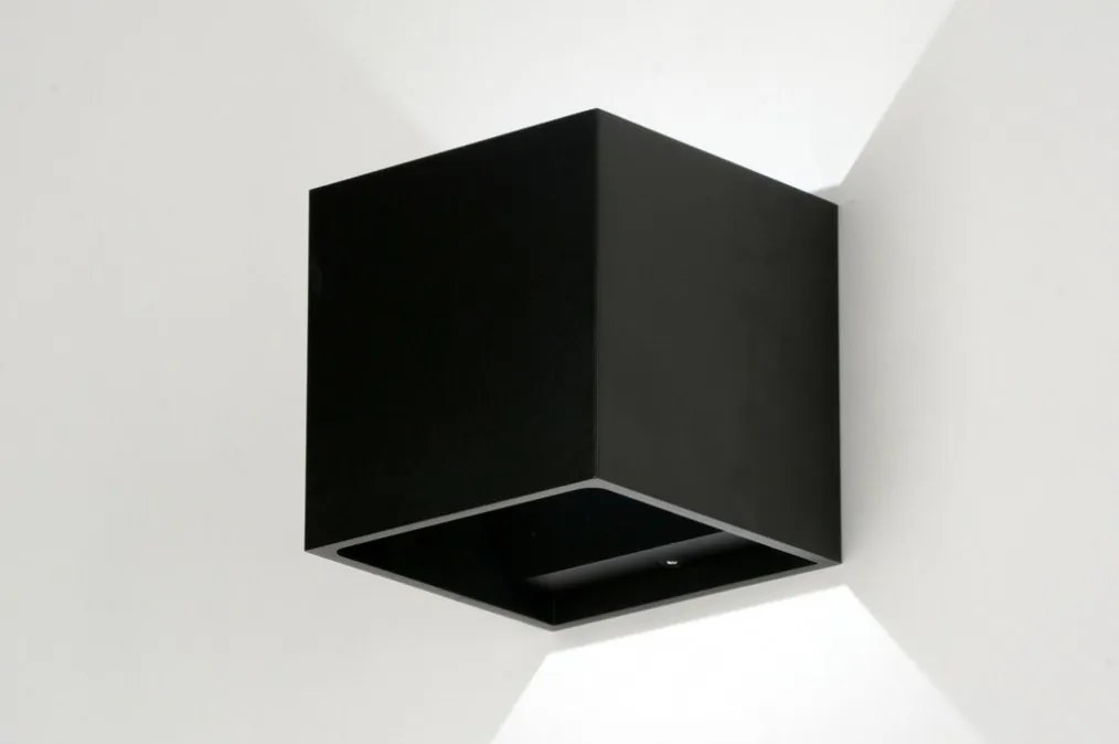 Nástěnné designové černé LED svítidlo do obýváku Black 4Bloq