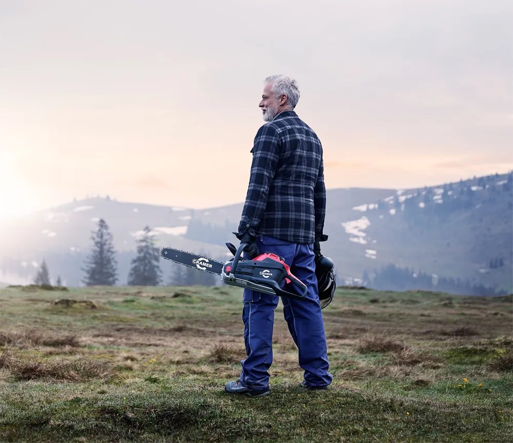Akumulátorová řetězová pila CRAMER 82CS34 (Dodáváno bez baterie a nabíječky)