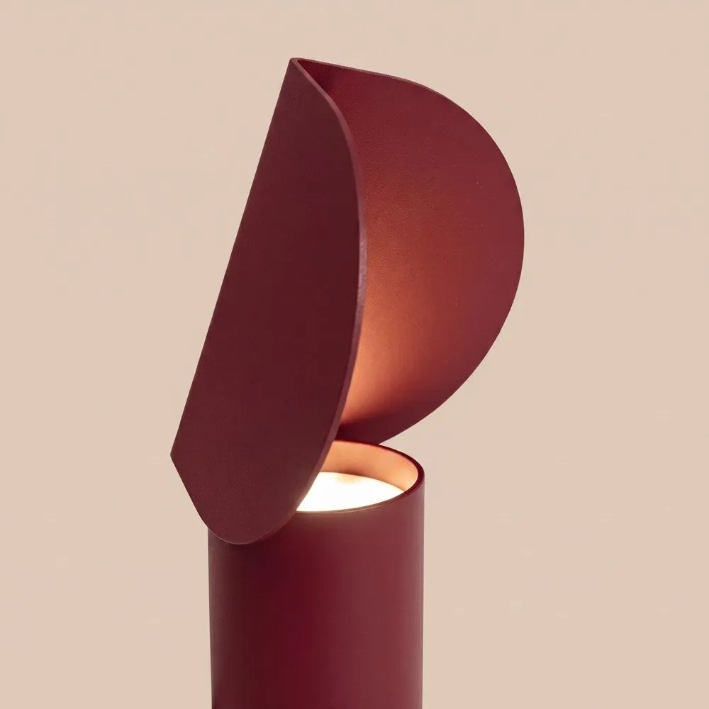 Vínová hliníková LED stolní lampa (výška 15 cm) BISCUIT – Thoro