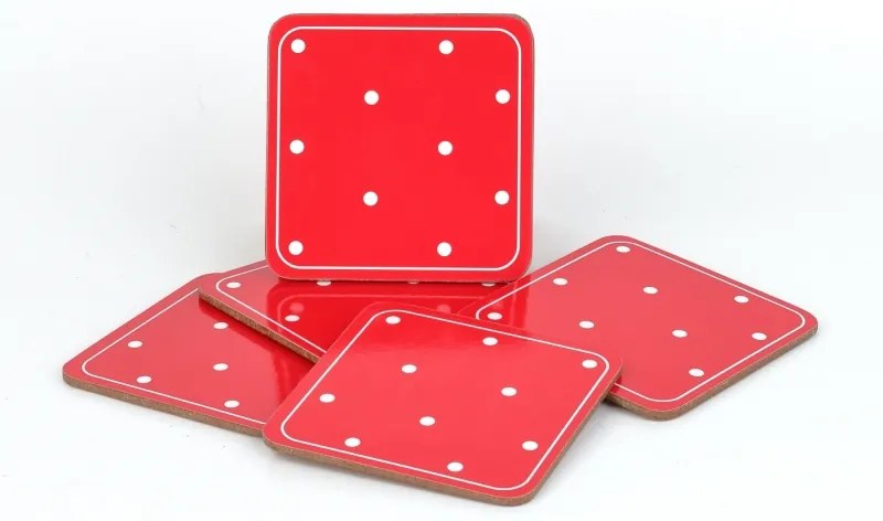 Prostírání na stůl červené s puntíky sada 6ks 10×10×0,5cm