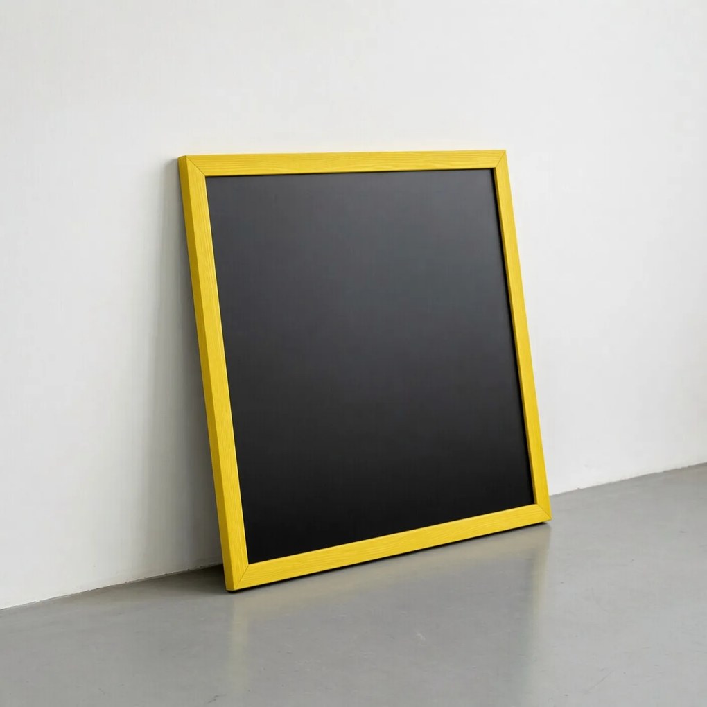 Toptabule.sk Černá křídová tabule v růžovém dřevěném rámu COLOR 90x60 cm