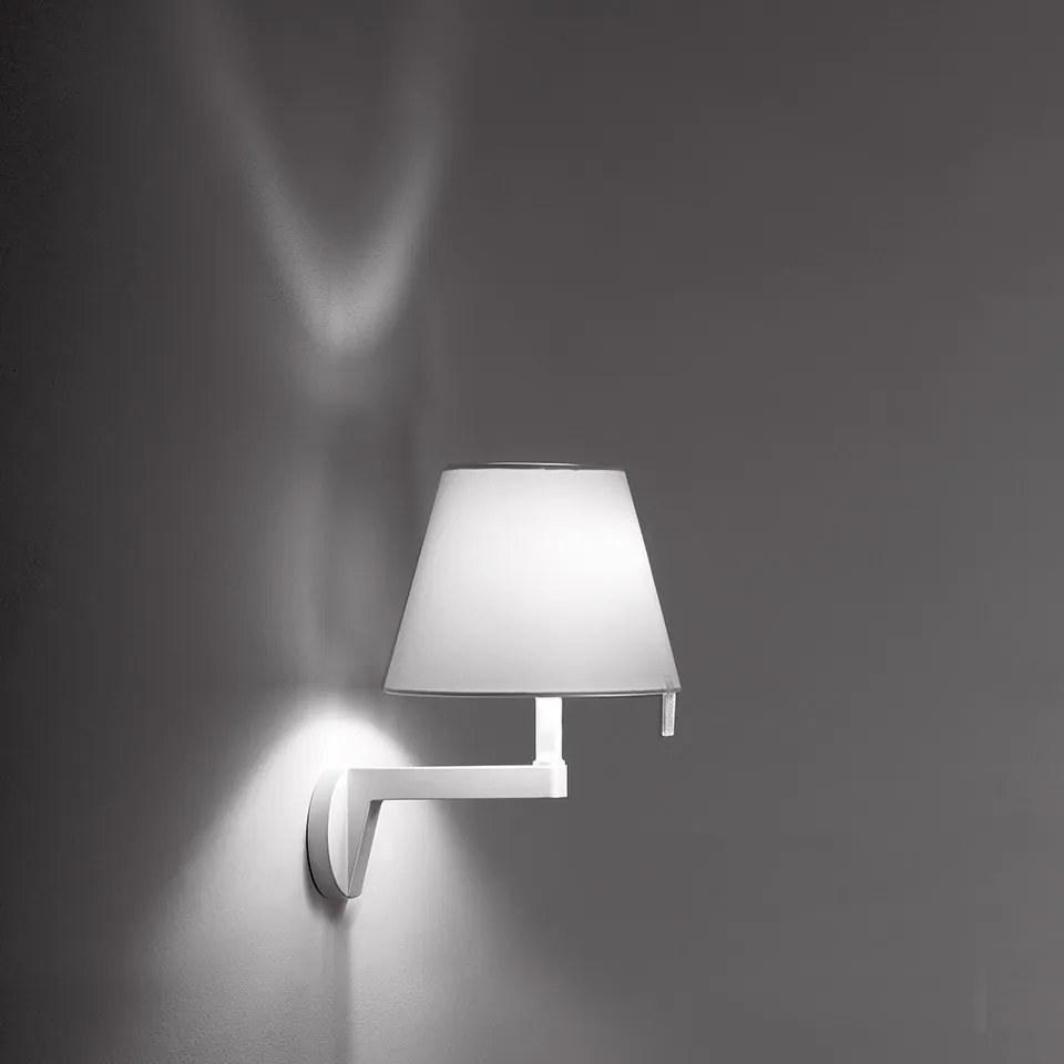 Artemide 0720010A Melampo, nástěnná designová lampička k posteli ve stříbrné úpravě bez vypínače, 1x42W E14, výška 35cm