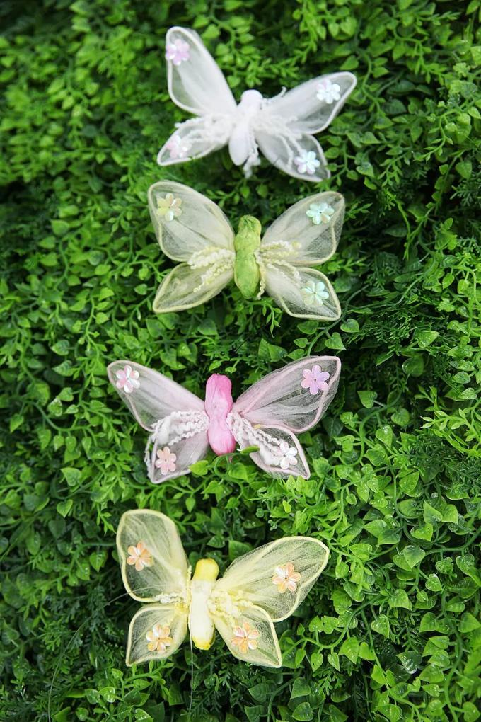 Zelený závěsný dekorační motýl 12cm