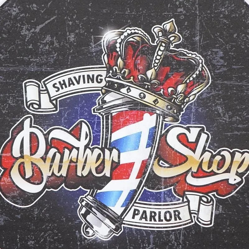 Kovová cedule ve tvaru štítu Barber Shop 2