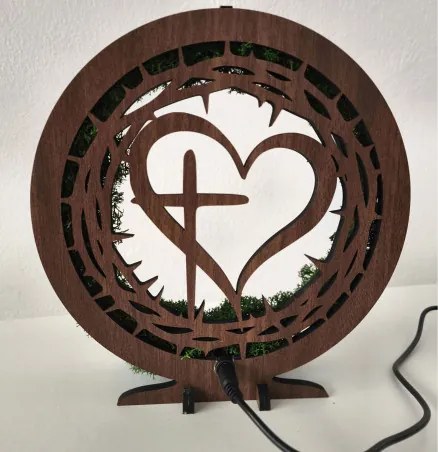 Dřevěná LED lampa s mechem - Srdce a Kříž I SENTOP LED0582-ORECH-WENGE