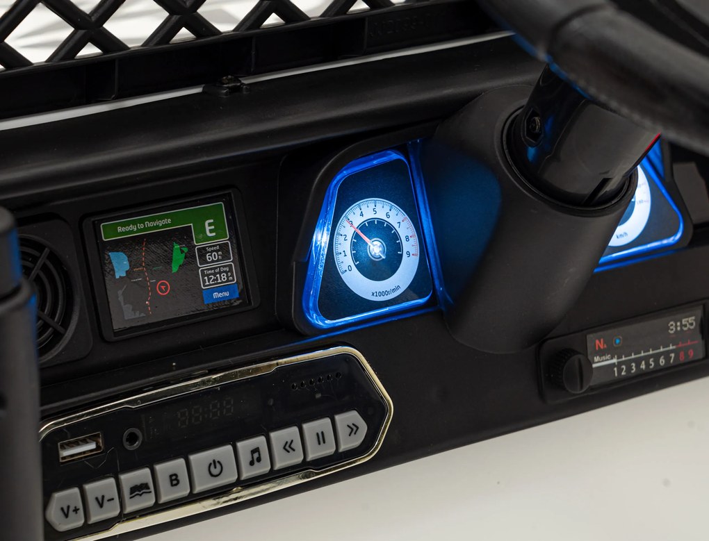 Ramiz Elektrické autíčko Toyota FJ Cruiser bílé + ovladač + pohon 4x4 + LED a audio + EVA kola + plynulý rozjezd