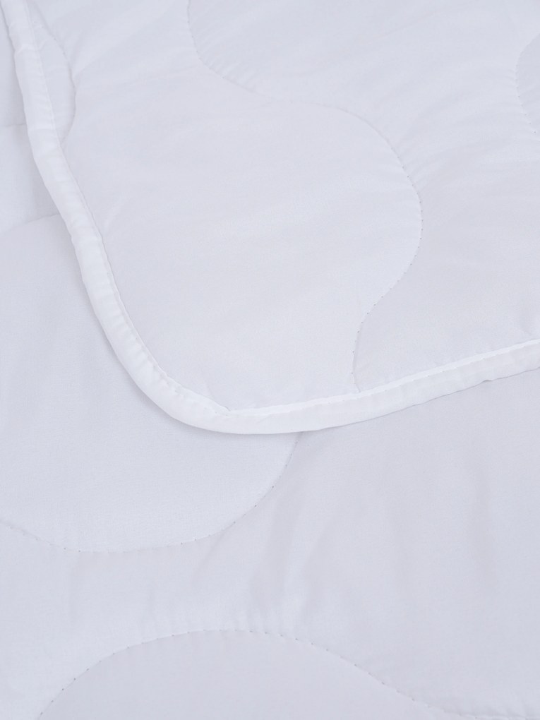 MK Lůžkoviny Prošívaná přikrývka z dutého vlákna do dětské postýlky Classic - 100 x 135 cm