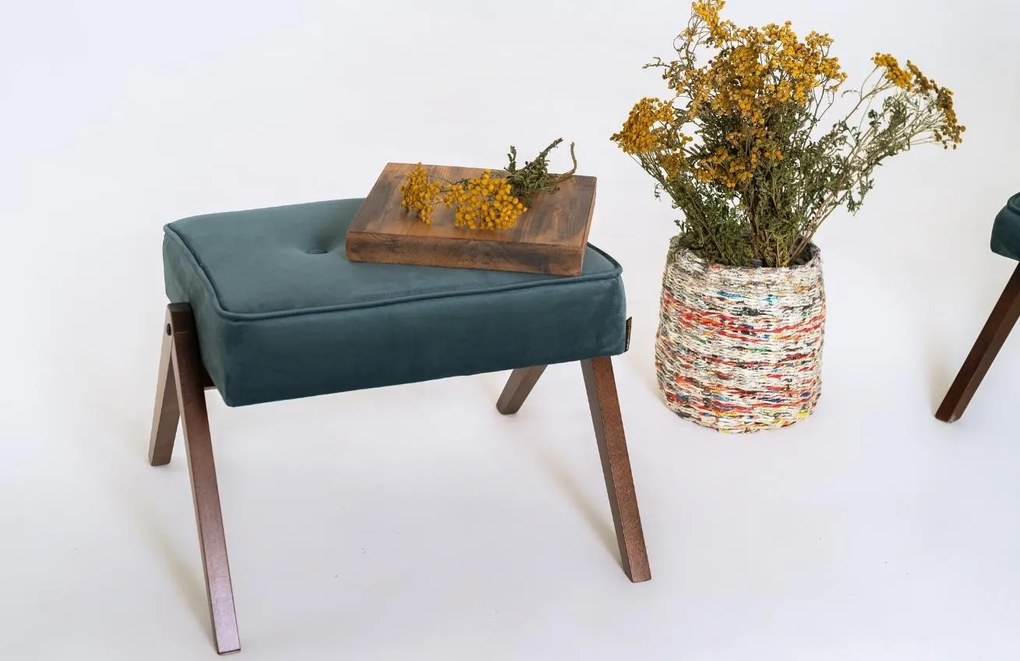 Nordic Design Petrolejově modrá sametová podnožka Vinnie