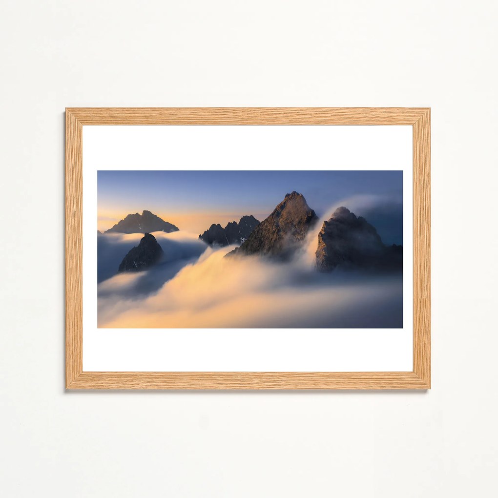Filip Hrebenda | Downslope Wind Rám: Bílý, Velikost: 50 x 70 cm