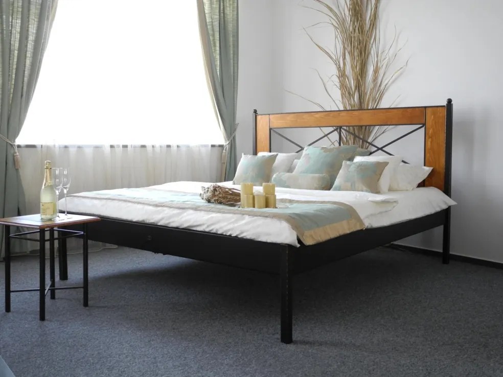 Iron Art CHAMONIX kovaná postel pro rozměr matrace: 90 x 200 cm