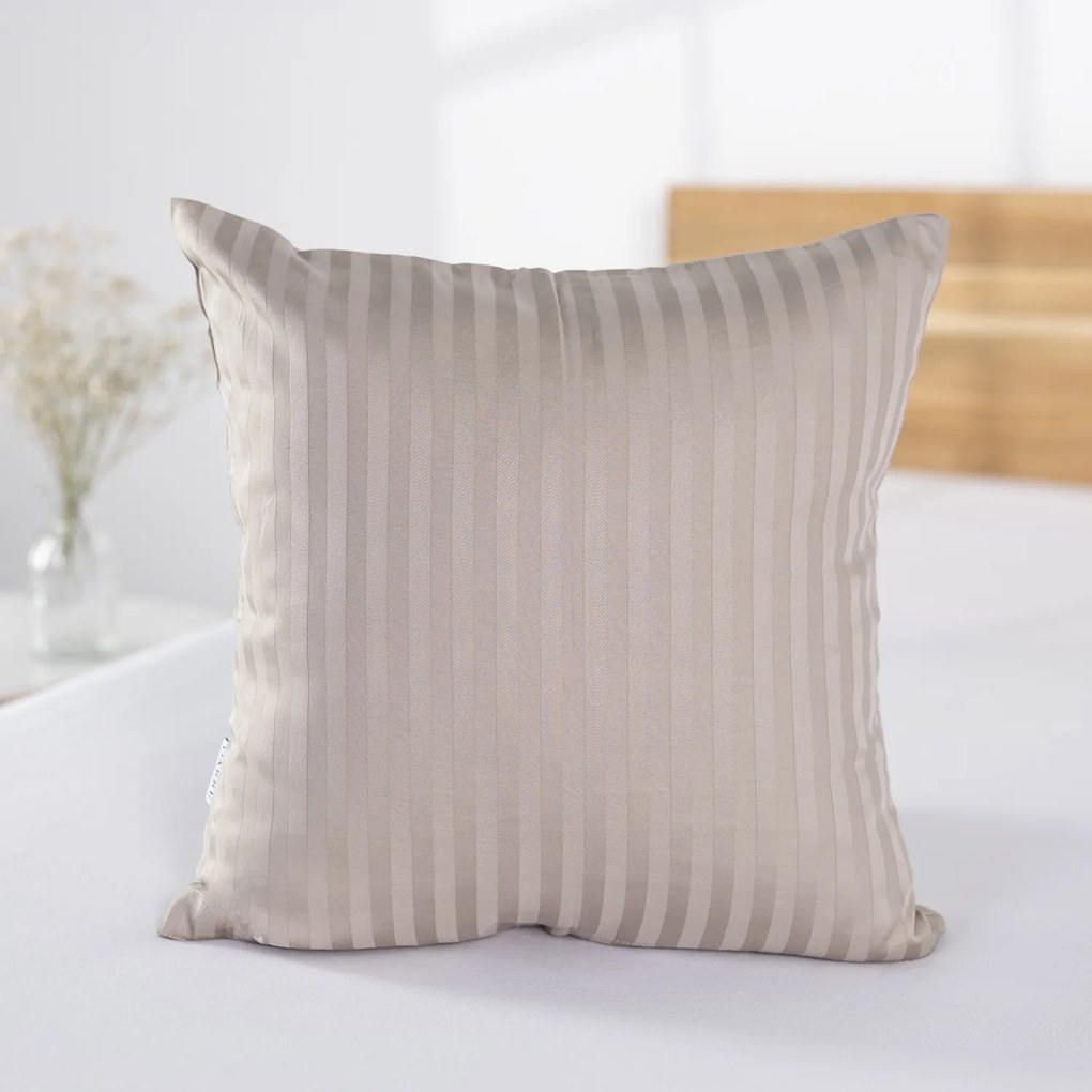 Damaškový saténový povlak na polštář Pruh 10 mm - Light brown Velikost: 40 x 40