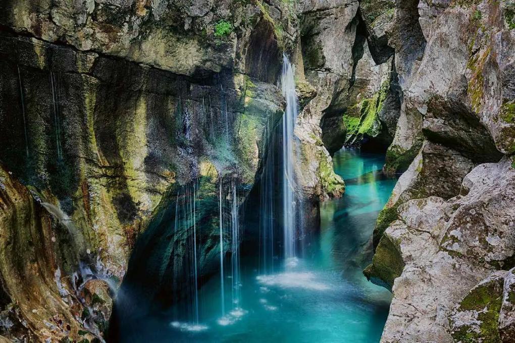 DIMEX | Samolepicí vliesová fototapeta na zeď Vodopád ve Slovinsku MA-5-3167 | 375 x 250 cm | zelená, modrá, šedá