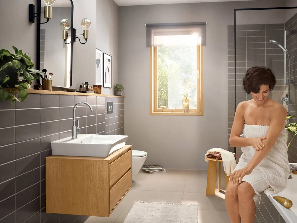 Hansgrohe Rebris E, vysoká umyvadlová baterie 210 s otočným výtokem a odtokovou soupravou s táhlem, chromová, 72576000