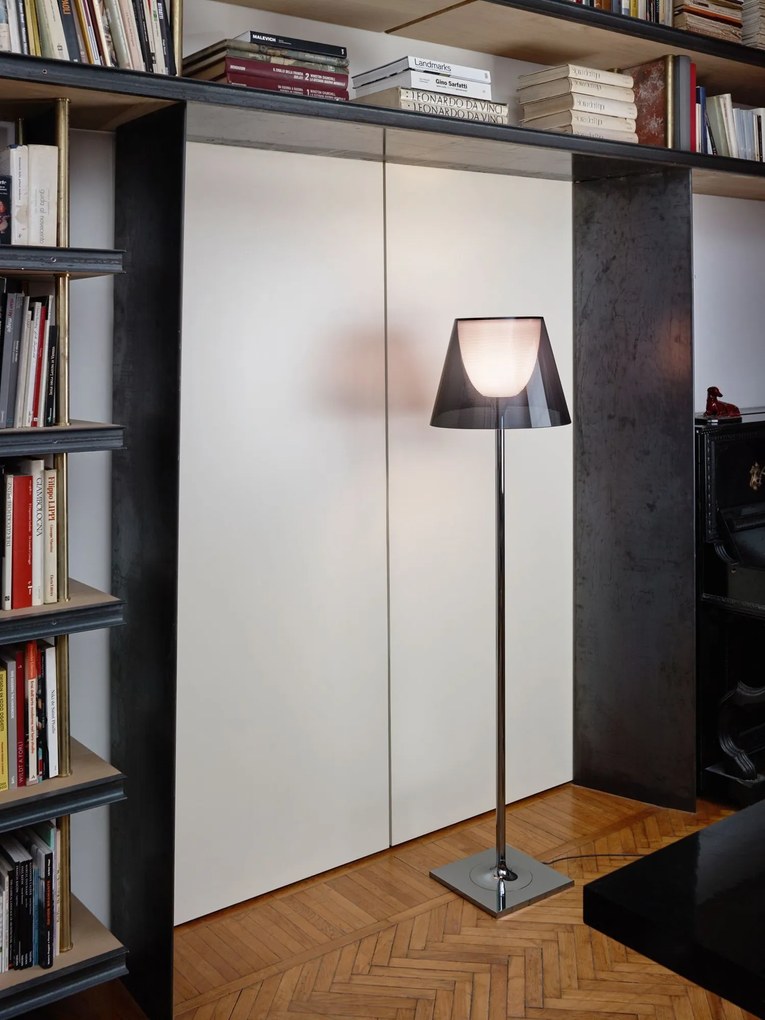 Flos KTribe F3, designová stojací lampa se stmívačem, 1x205W E27, kouřová, výška 183cm