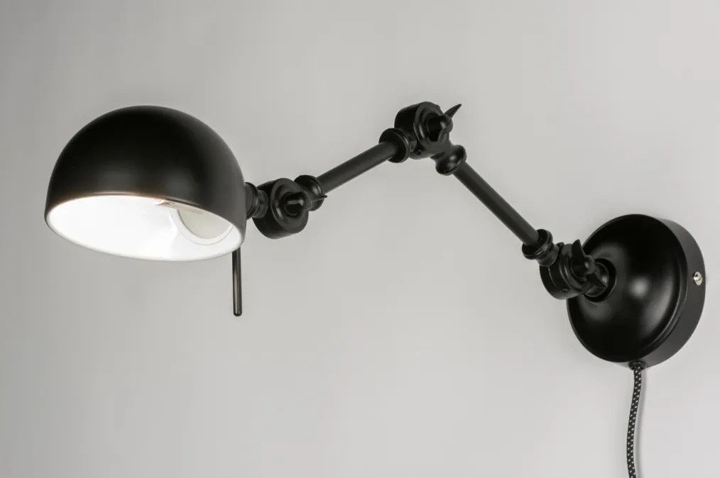 Nástěnné industriální černé svítidlo s kabelem a vypínačem Retro Power Nero