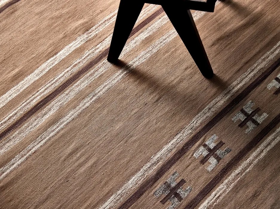 Diamond Carpets India, Ručně vázaný kusový koberec Ginger DESP P83 Brown Cream, 200x290, hnědá, chodba / předsíň