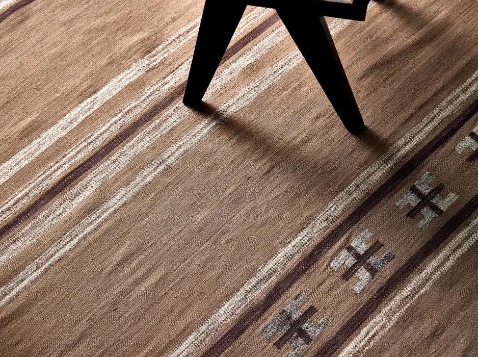Diamond Carpets koberce Ručně vázaný kusový koberec Ginger DESP P83 Brown Cream - 140x200 cm