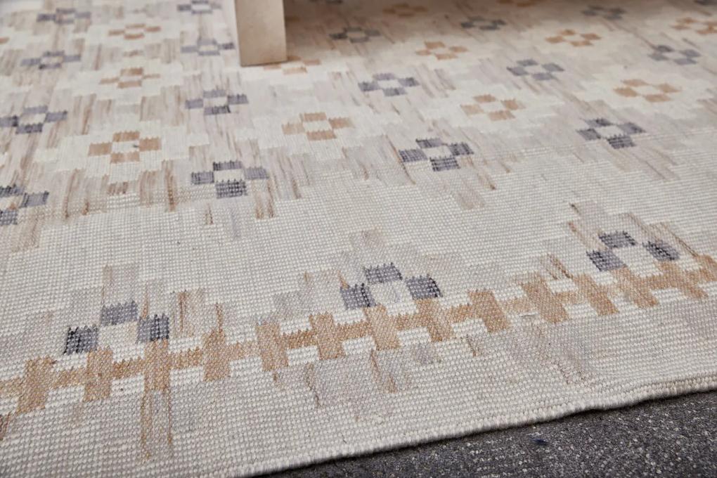 Diamond Carpets koberce Ručně vázaný kusový koberec Sultan DESP P87 Ivory White Gold ROZMĚR: 240x300