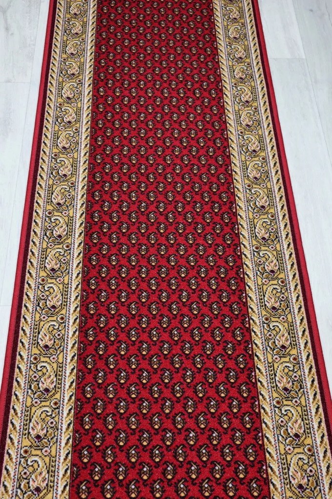 Associated Weavers, Protiskluzový běhoun na míru Inca 11, šíře 80 cm, červená, chodba / předsíň