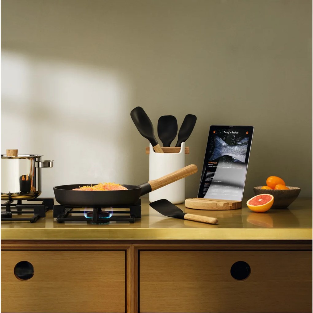 Obracečka s dřevěnou rukojetí Nordic kitchen Eva Solo