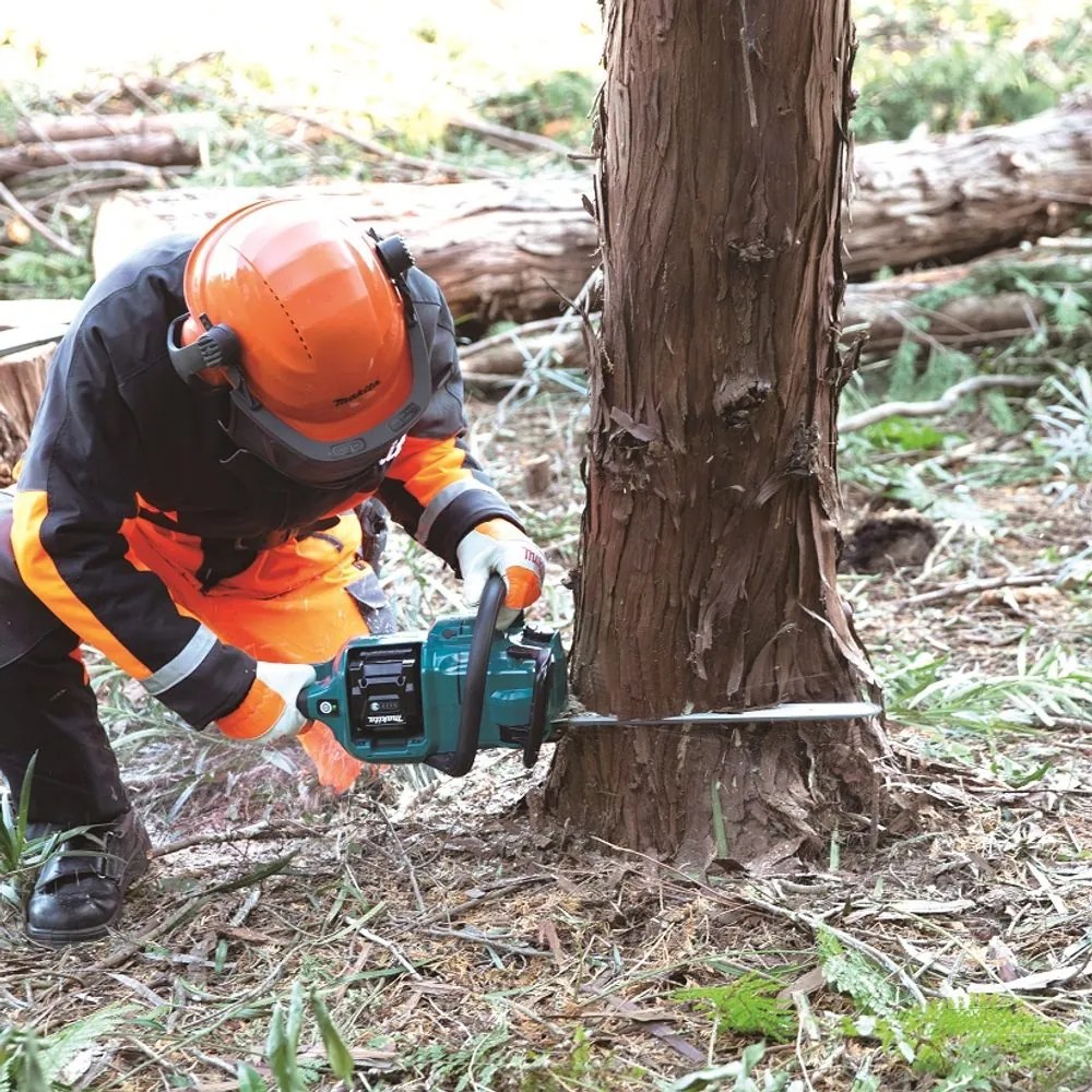 Aku řetězová pila Makita XGT UC025GZ