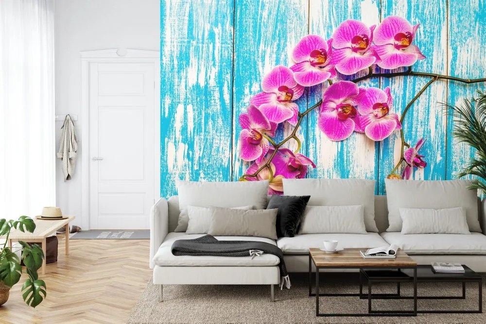 Fototapeta Orchideje Na Pozadí Desek Samolepící tapety 104x70.5