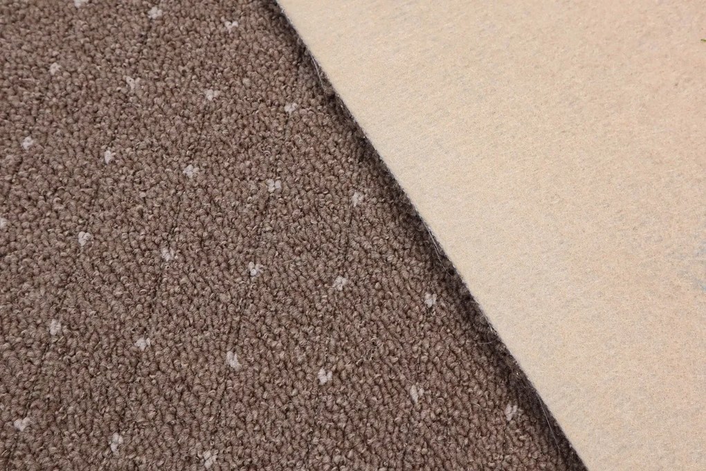 Condor Carpets, Metrážový koberec Udinese hnědý - neúčtujeme odřezky z role, na míru, šíře 4m, hnědá, filc, chodba / předsíň