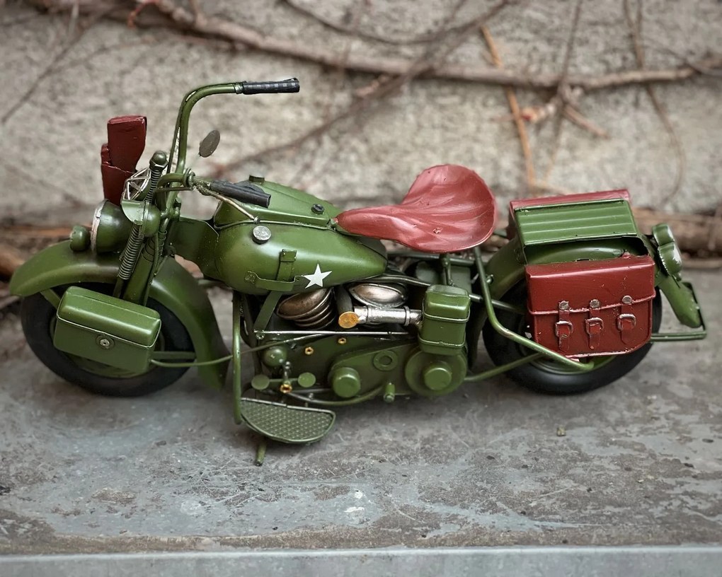 Plechový model Harley-Davidson WLA – vojenská motorka