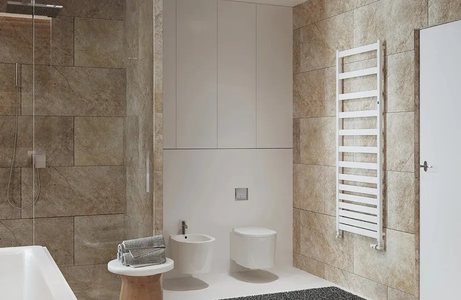 Instalprojekt Koupelnový radiátor BELTI bílá barva Barva radiátoru - Bílá, Rozměr radiátoru - 400 × 896 mm, výkon 321 W, Typ připojení - Klasické (na rozteč) RADBEL409035