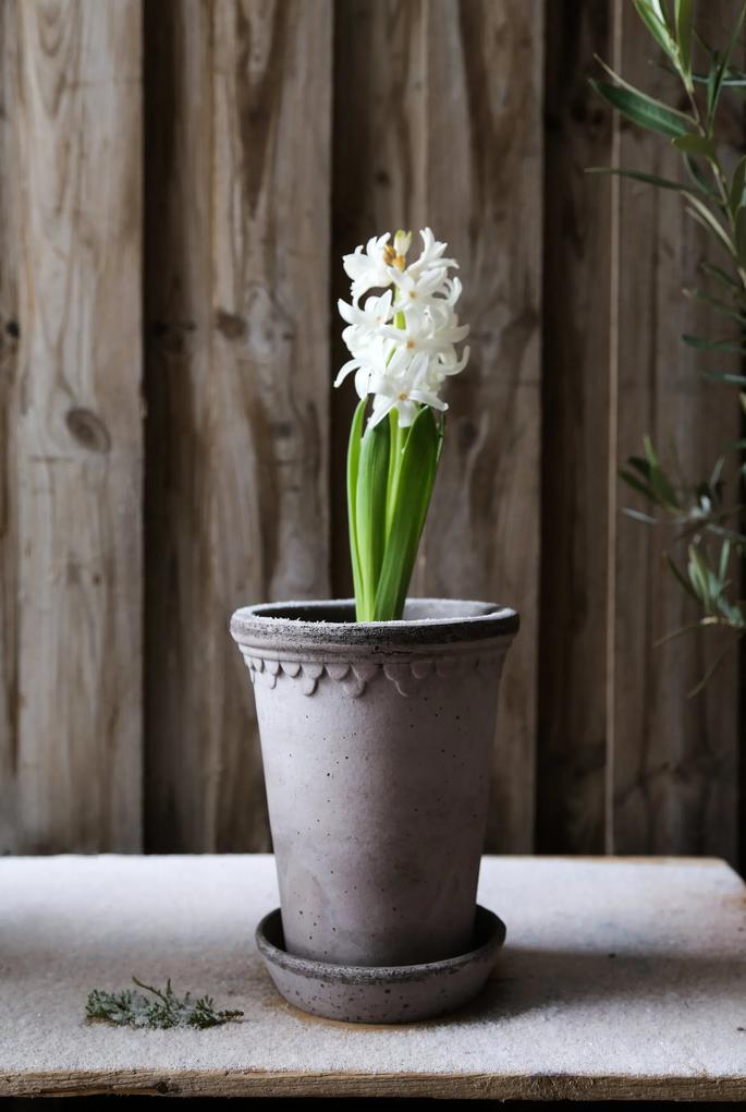 Malý květináč Københavner vysoký s podstavcem 18 cm šedý