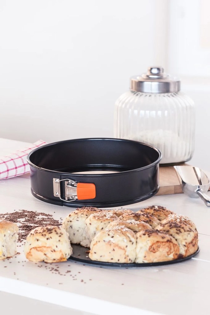 Forma na dorty a koláče Le Creuset s nepřilnavým povrchem 24 cm