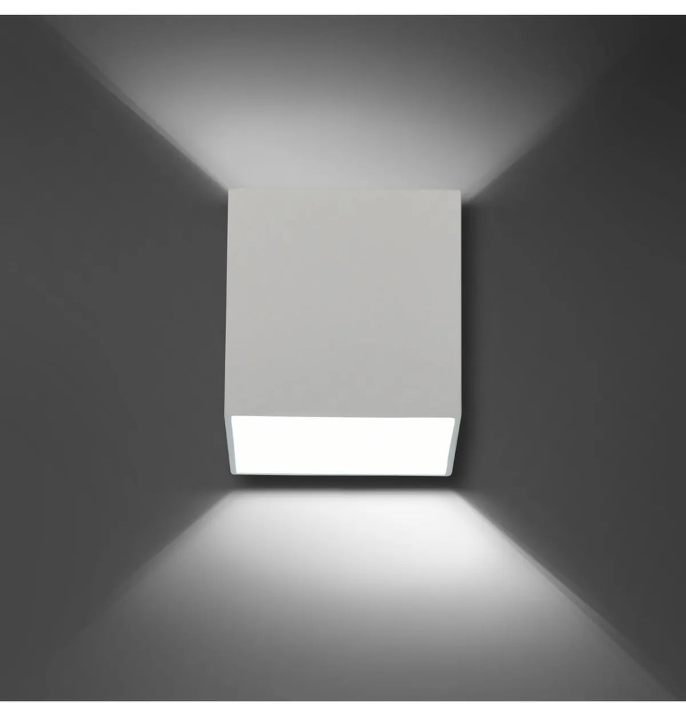 Nástěnné svítidlo CUBE, 1x kovové stínítko (výběr ze 3 barev)