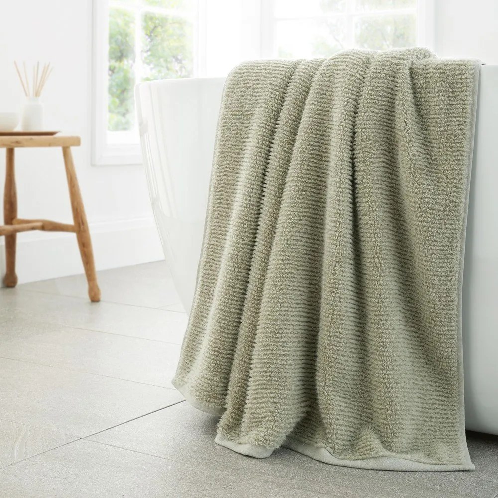 Světle zelená bavlněná osuška 100x150 cm Soft Zero Twist Spa Towel – Bianca