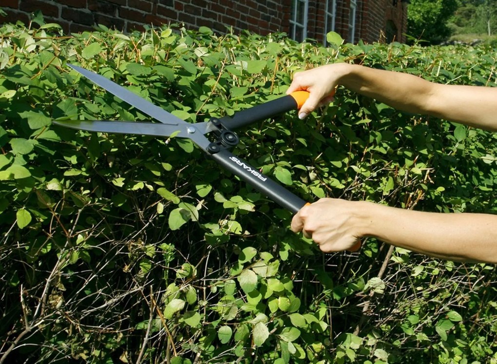 Fiskars PowerLever HS52 Nůžky na živý plot s pákovým převodem, 59cm (114750) 1001564