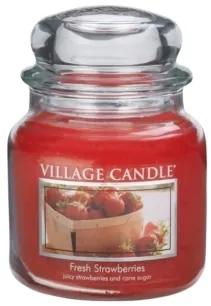 Village Candle Vonná svíčka ve skle, Čerstvé jahody - Fresh Strawberry, 16oz Premium