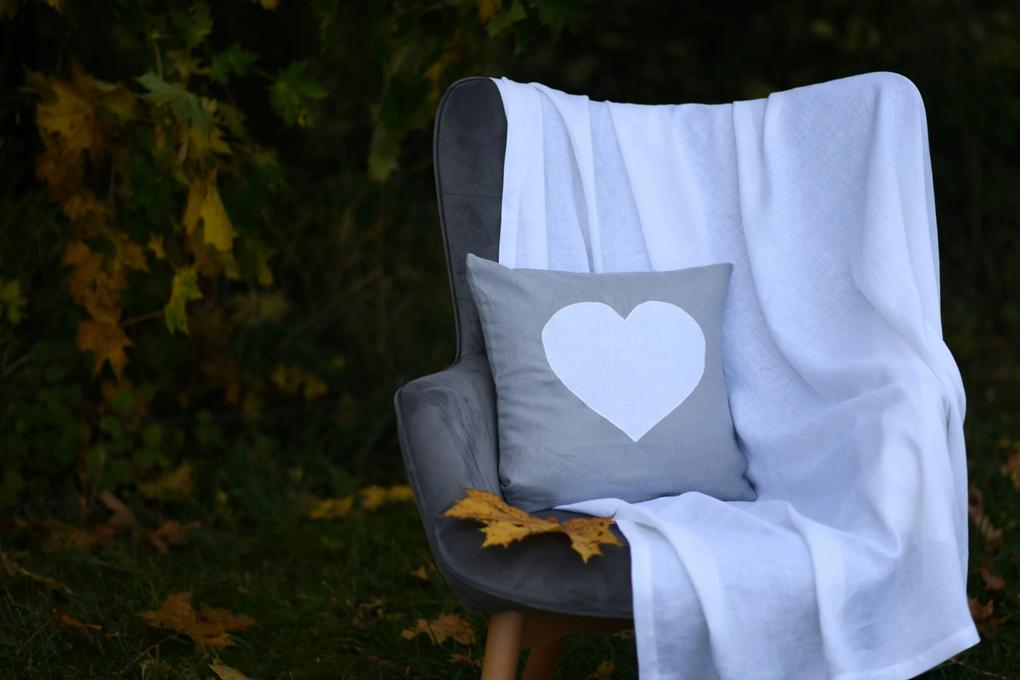 Nelly Lněný dekorativní povlak na polštář - šedý s bílým srdcem