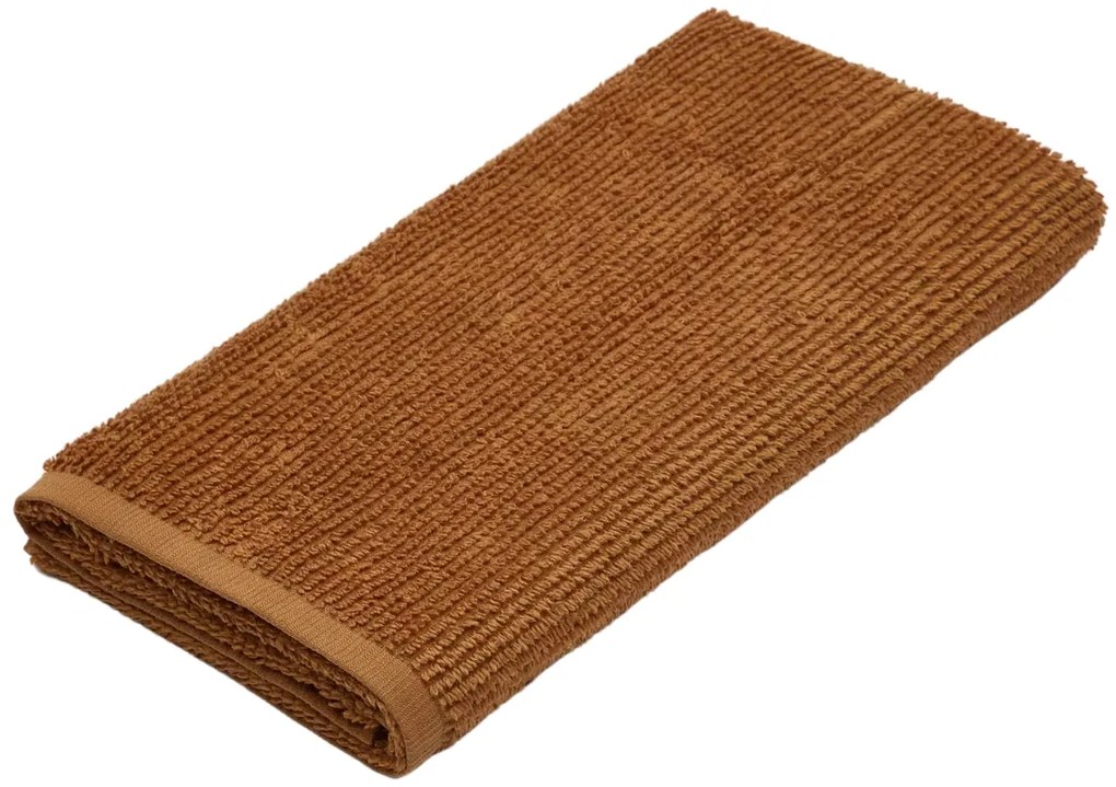 OnaDnes -20% Hnědý bavlněný ručník Kave Home Yeni 70 x 140 cm