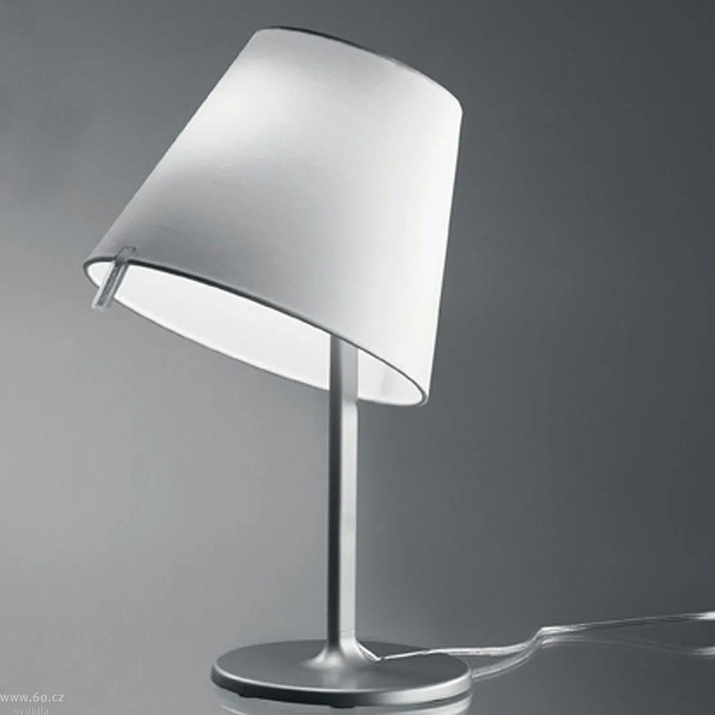 Artemide 0710010A Melampo note, designová stolní lampička ve stříbrné úpravě s textilním širmem, 1x42W E14, 40cm