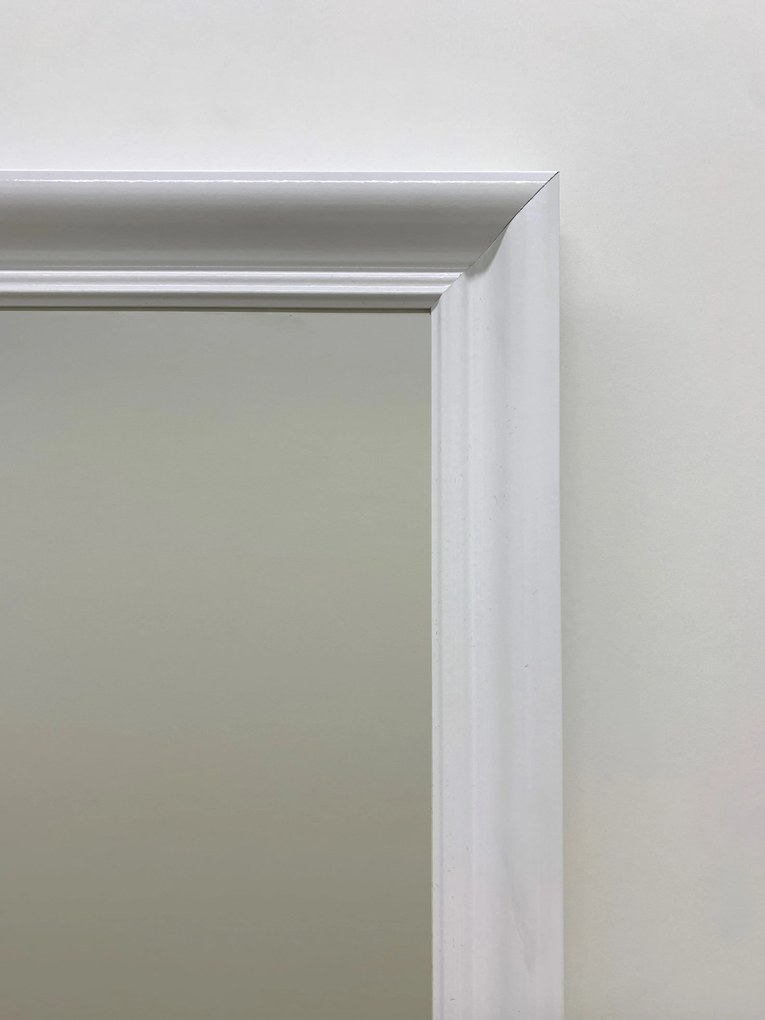 Amirro Zrcadlo na zeď do pokoje ložnice dekorativní MAJA - 40 x 160 cm v bílém lesklém rámu 105-378