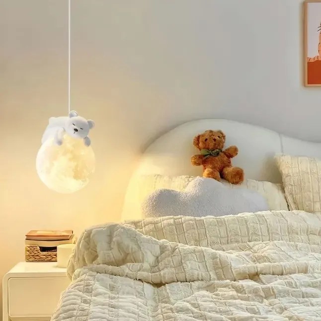 Dětský závěsný lustr White Bear bílý