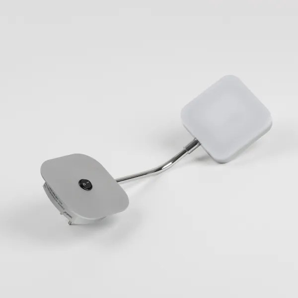 LED Nástěnná lampička do zásuvky LED/3,2W/230V lesklý chrom