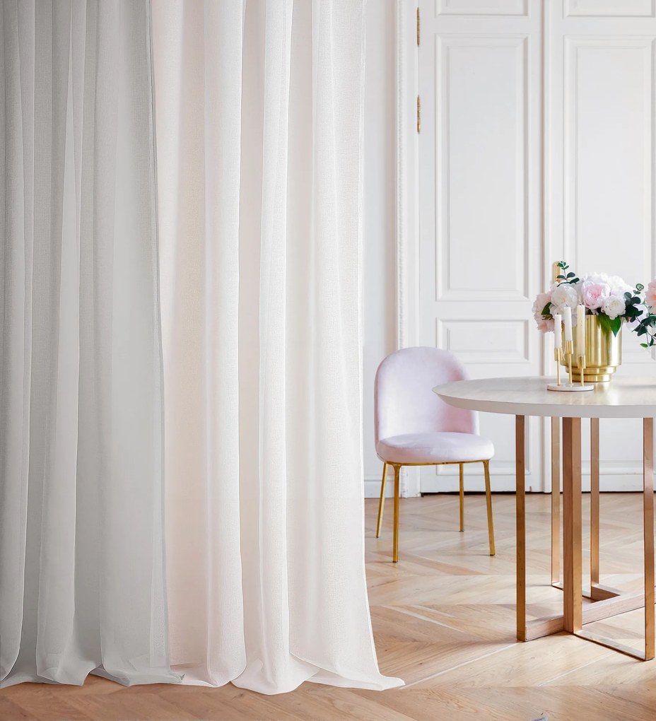 Room99 Záclona na kroužcích Novelia Barva: Bílá, Velikost: 350 x 250 cm
