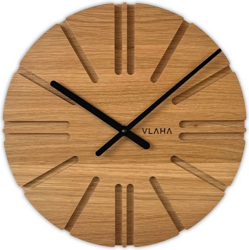 VLAHA Dubové hodiny ATELIER vyrobené v Čechách s černými ručkami ⌀32,5cm