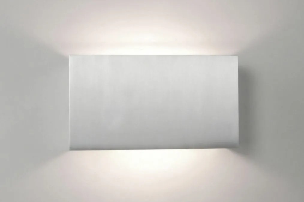 Nástěnné LED svítidlo do chodby Caldana Classico