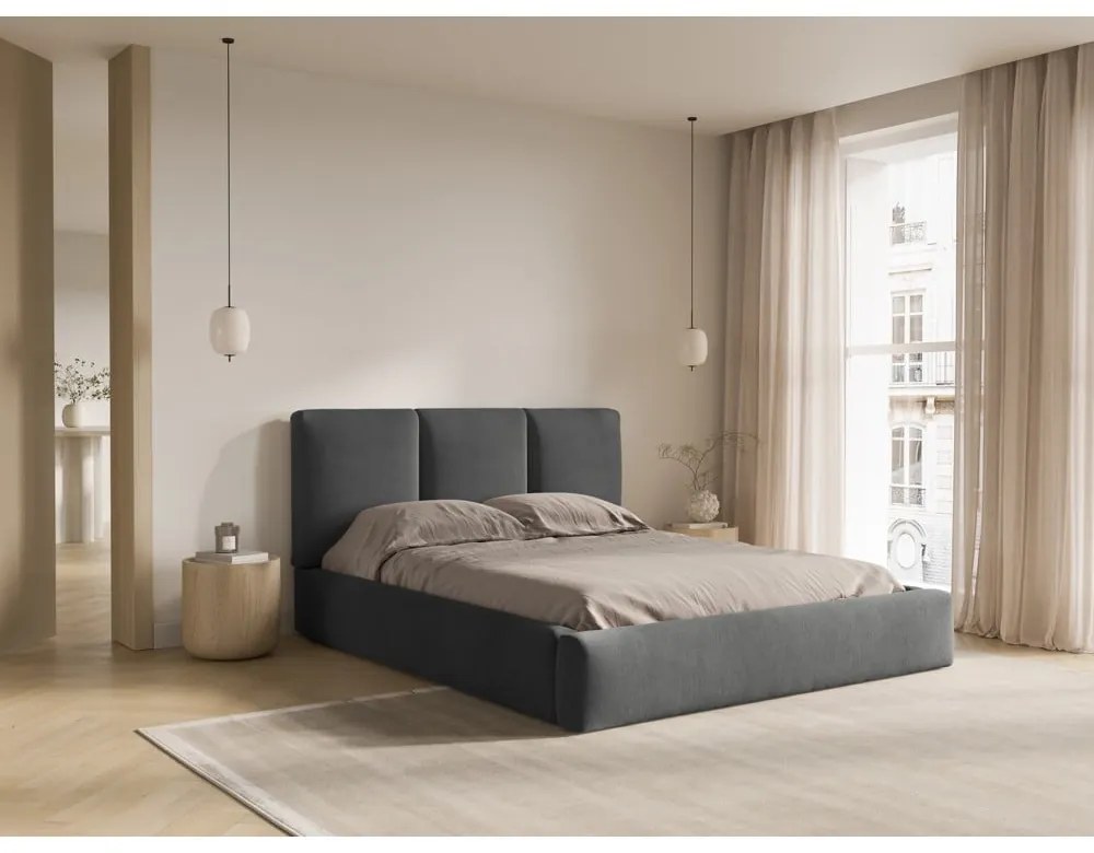 Šedá čalouněná dvoulůžková postel s úložným prostorem s roštem 140x200 cm Brody – Mazzini Beds