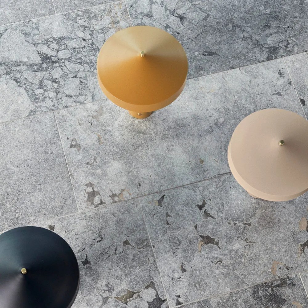 Černá kovová stolní lampa (výška 41 cm) Hatto – OYOY Living Design